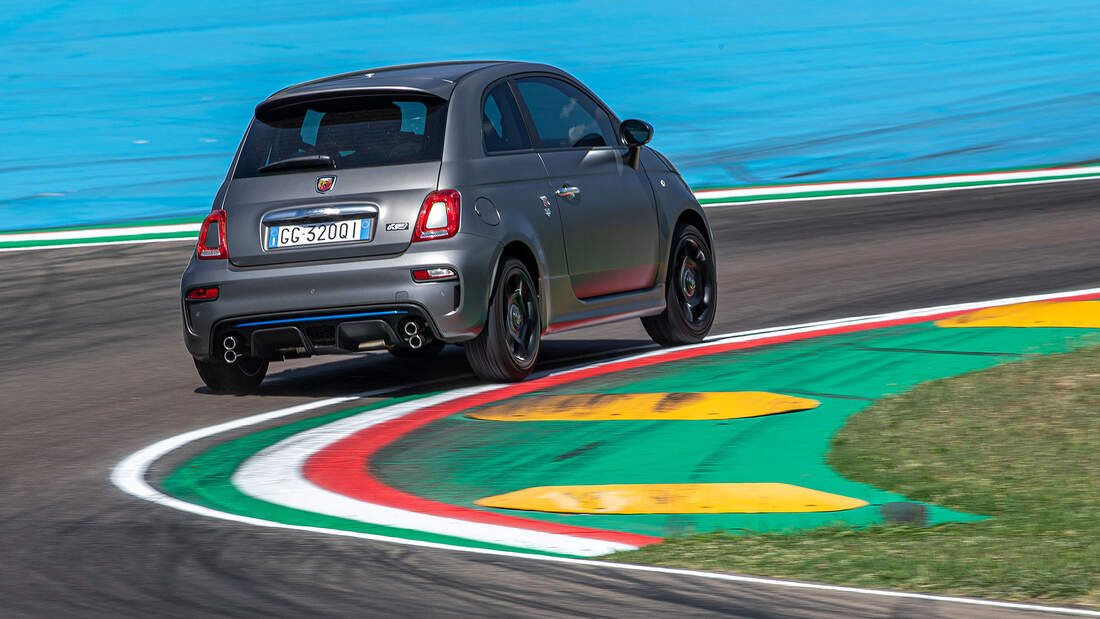Abarth F595: Sondermodell mit Formel-4-Anleihen | AUTO MOTOR UND SPORT