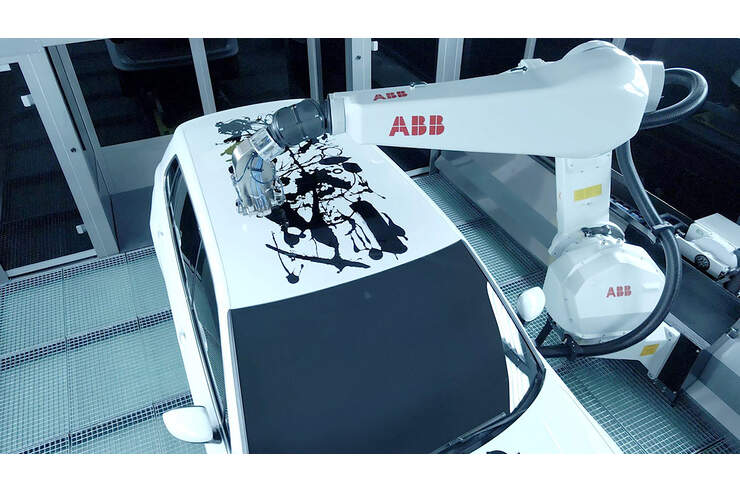 ABB PixelPaint-Technologie: Roboter lackiert Kunst | AUTO MOTOR UND SPORT