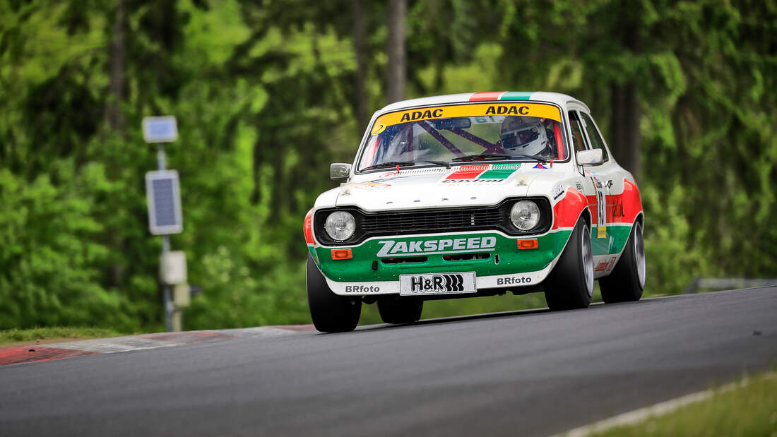 24h-Classic Nürburgring: Verrückte Rutschpartie | AUTO MOTOR UND SPORT