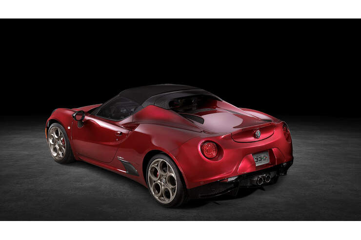 Alfa Romeo 4C Spider 33 Stradale Tributo | AUTO MOTOR UND SPORT