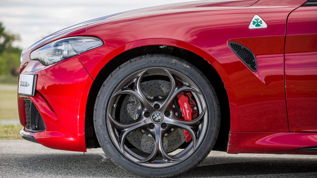 Fahrbericht Alfa Romeo Giulia QV: 510 PS und Heckantrieb - auto motor ...