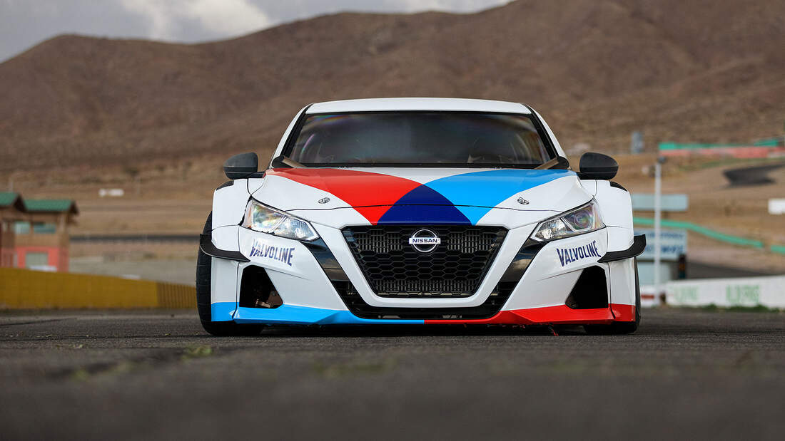 Altimaniac: Nissan Altima Driftcar von Chris Forsberg | AUTO MOTOR UND ...