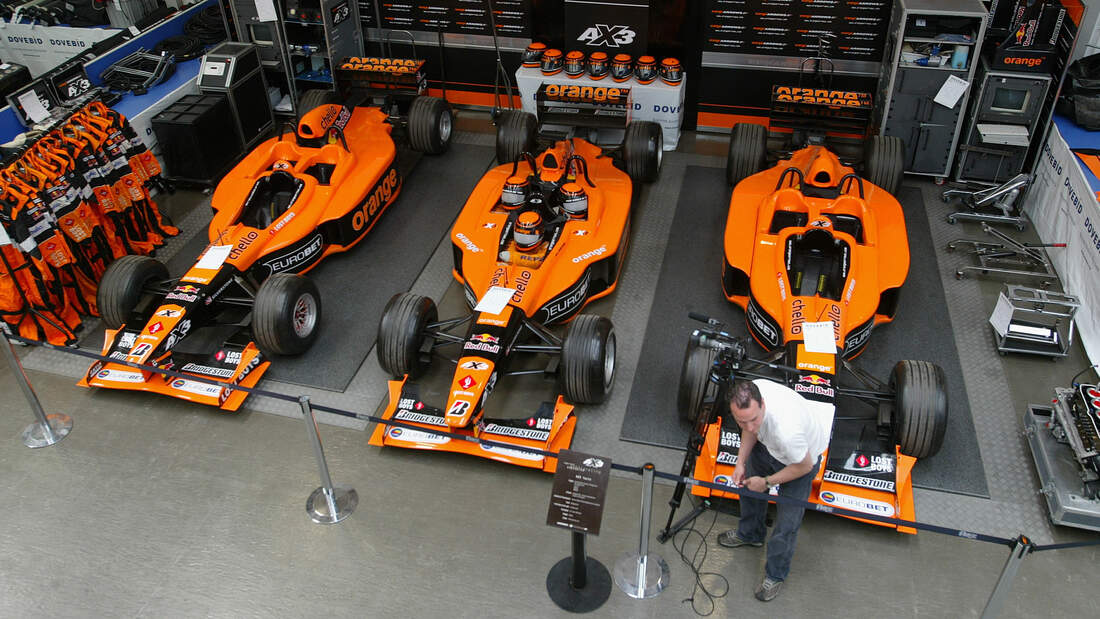 Formel 1 Doppelsitzer und Dreisitzer - Fotogalerie | AUTO MOTOR UND SPORT