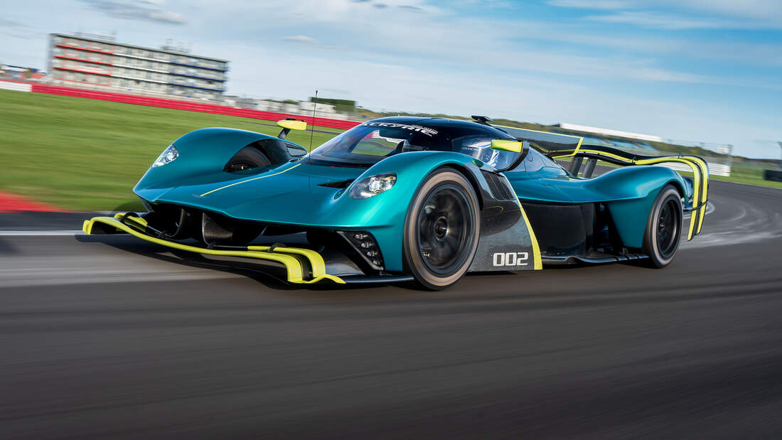 Im Aston Martin Valkyrie AMR Pro auf der Rennstrecke | AUTO MOTOR UND SPORT