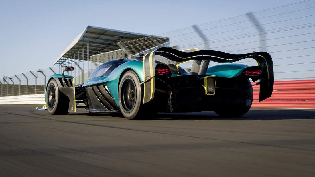 Im Aston Martin Valkyrie AMR Pro auf der Rennstrecke | AUTO MOTOR UND SPORT