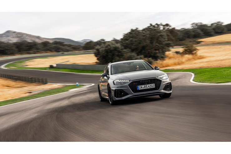 Audi RS4 Avant Competition Plus: Spaß für 11.875 Euro extra | AUTO ...