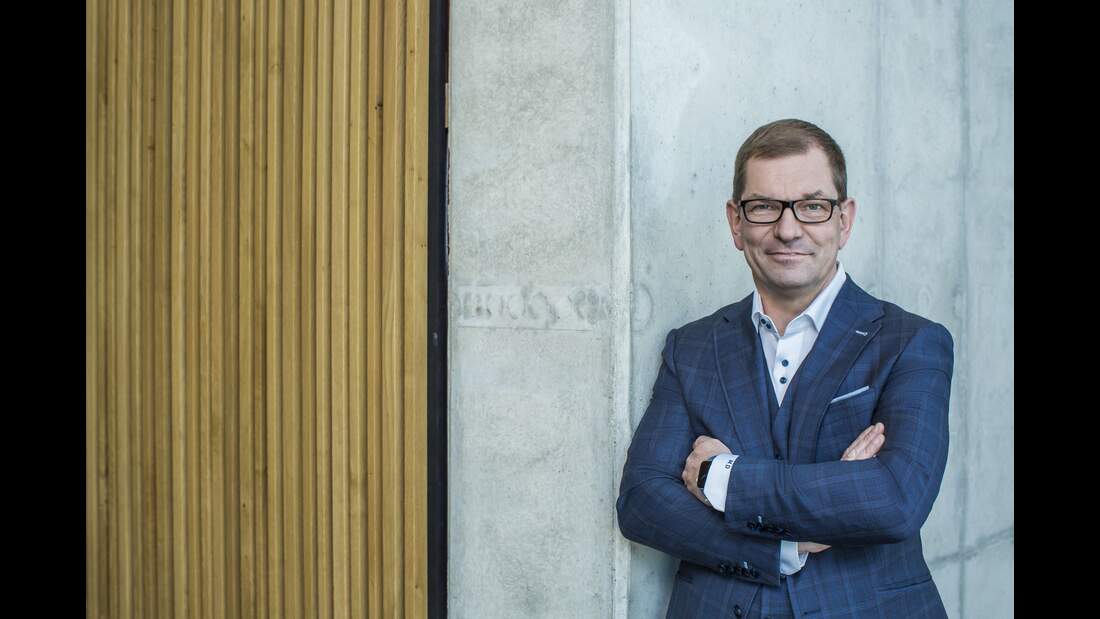 Interview mit Oliver Hoffmann von der Audi Sport GmbH | AUTO MOTOR UND ...