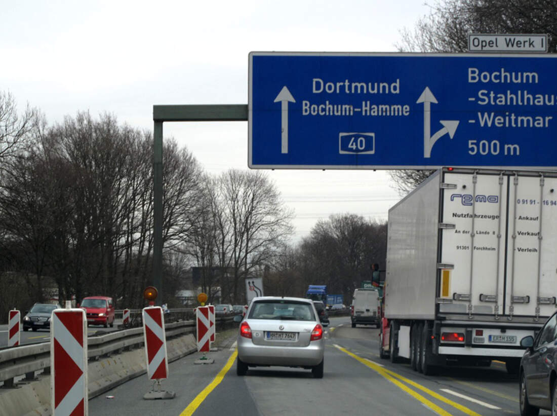 Ruhrschnellweg A 40 als Still-Leben: Wenn die Autobahn zur Feiermeile ...