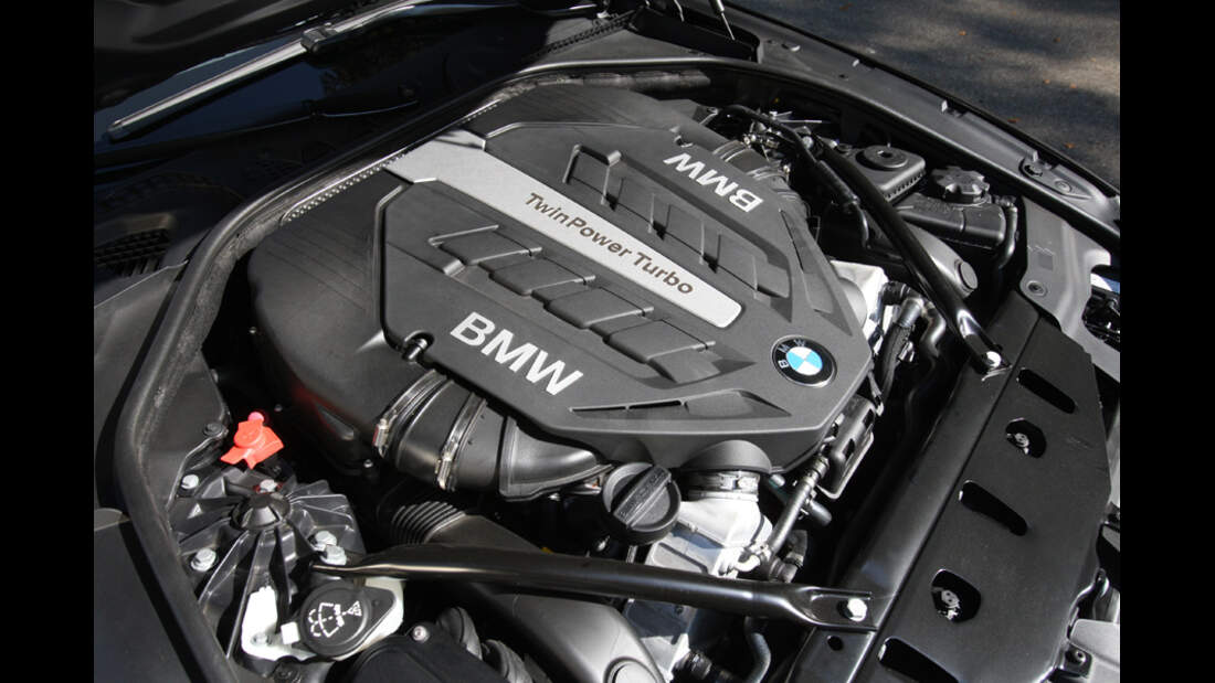 BMW 650i und Jaguar XK im Vergleichstest: Harte Spurwechsel | AUTO ...