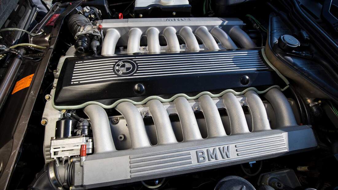 Geheimprojekt Goldfisch BMW 7er E32 750i: Fotos vom V16 | AUTO MOTOR UND SPORT
