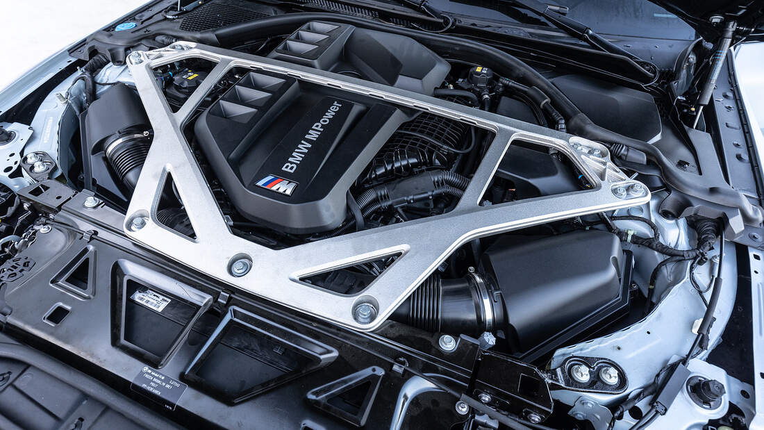 BMW M4 CSL gegen GT4: Duell der Extrem-M | AUTO MOTOR UND SPORT