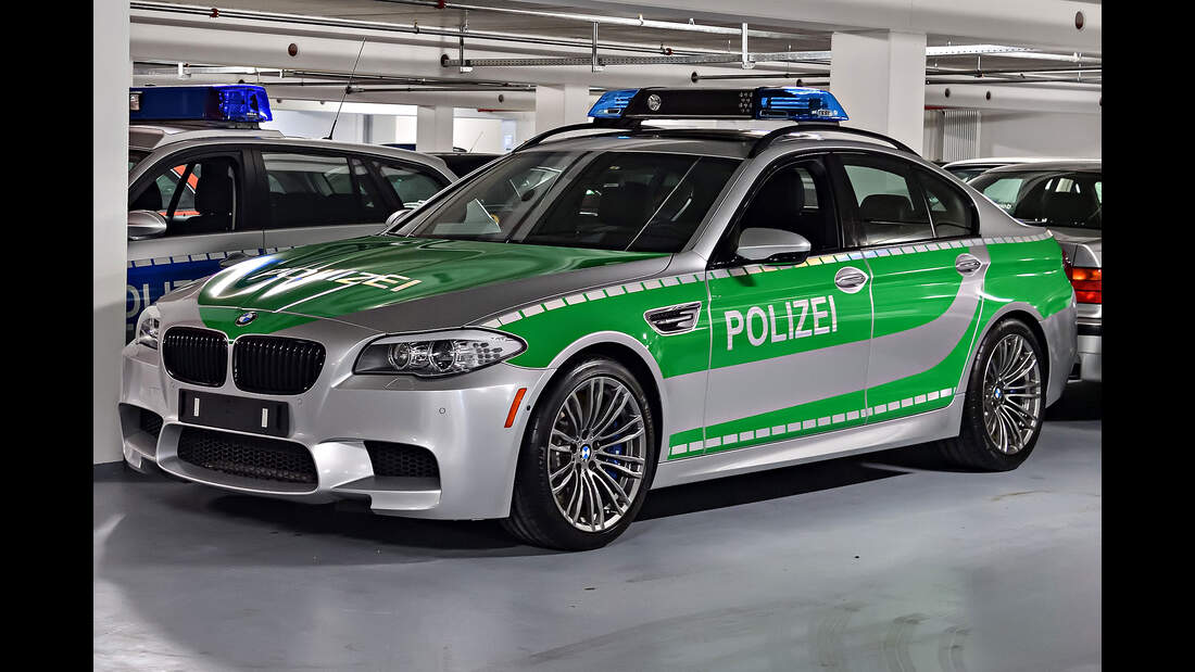 Warum die Polizei silber-blaue Autos fährt | AUTO MOTOR UND SPORT