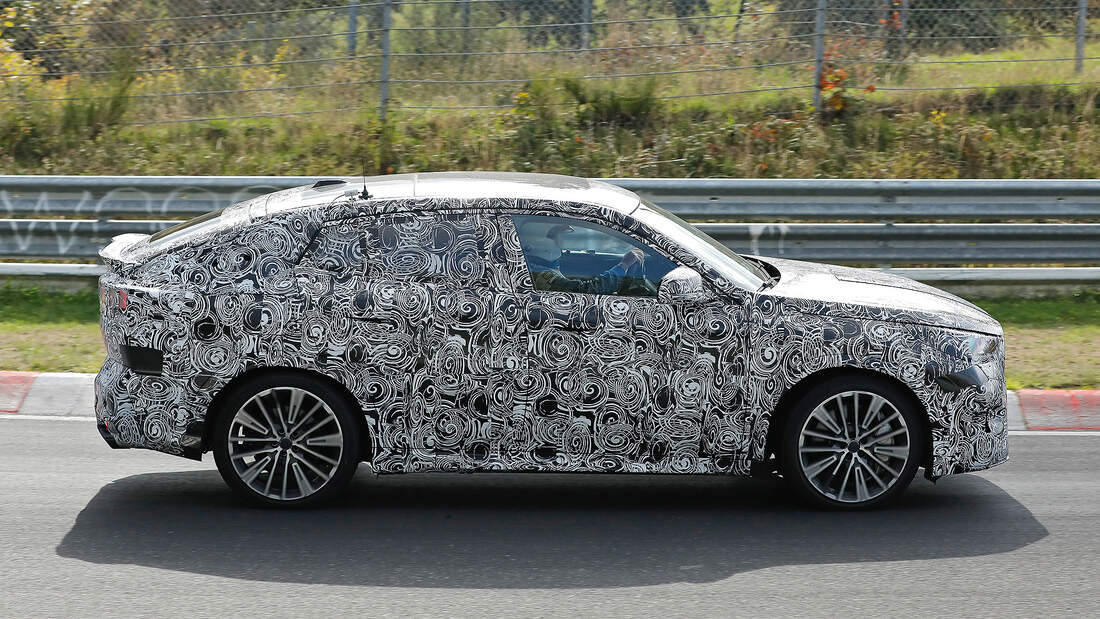 BMW X2 Erlkönig: Deutliches SUV-Coupé-Bekenntnis | AUTO MOTOR UND SPORT