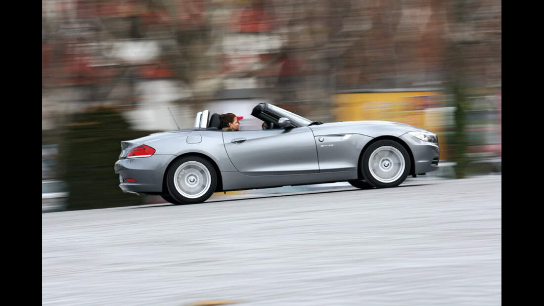 BMW Z4 28i gegen Mercedes SLK 250 im Test: Turbo-Vierer für zwei | AUTO ...