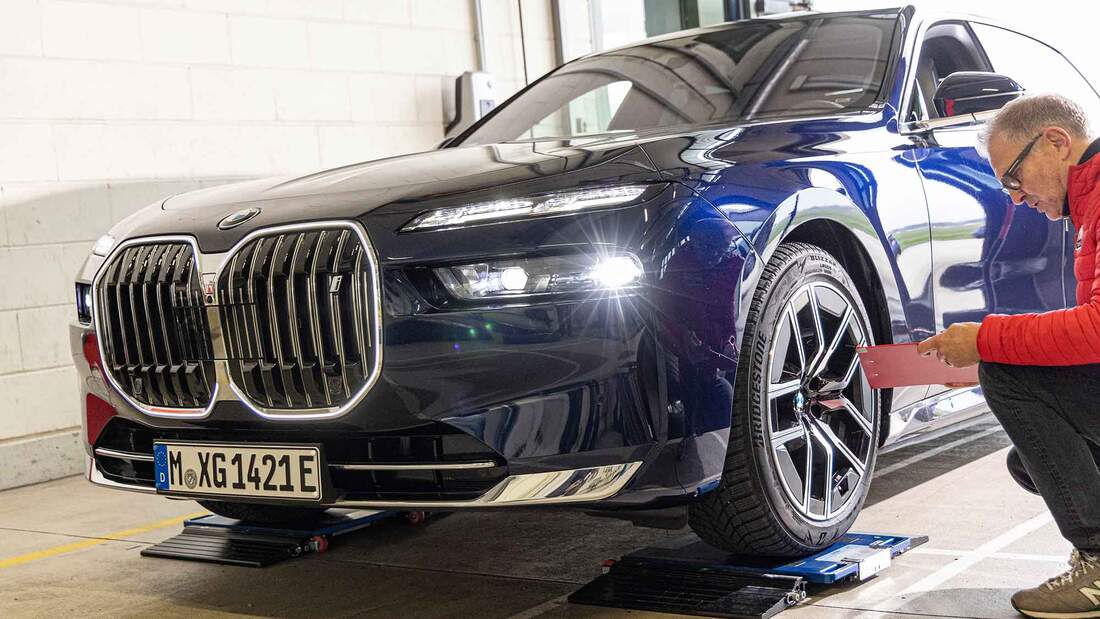 Der BMW i7 in der elektrischen Luxusklasse. Test | AUTO MOTOR UND SPORT