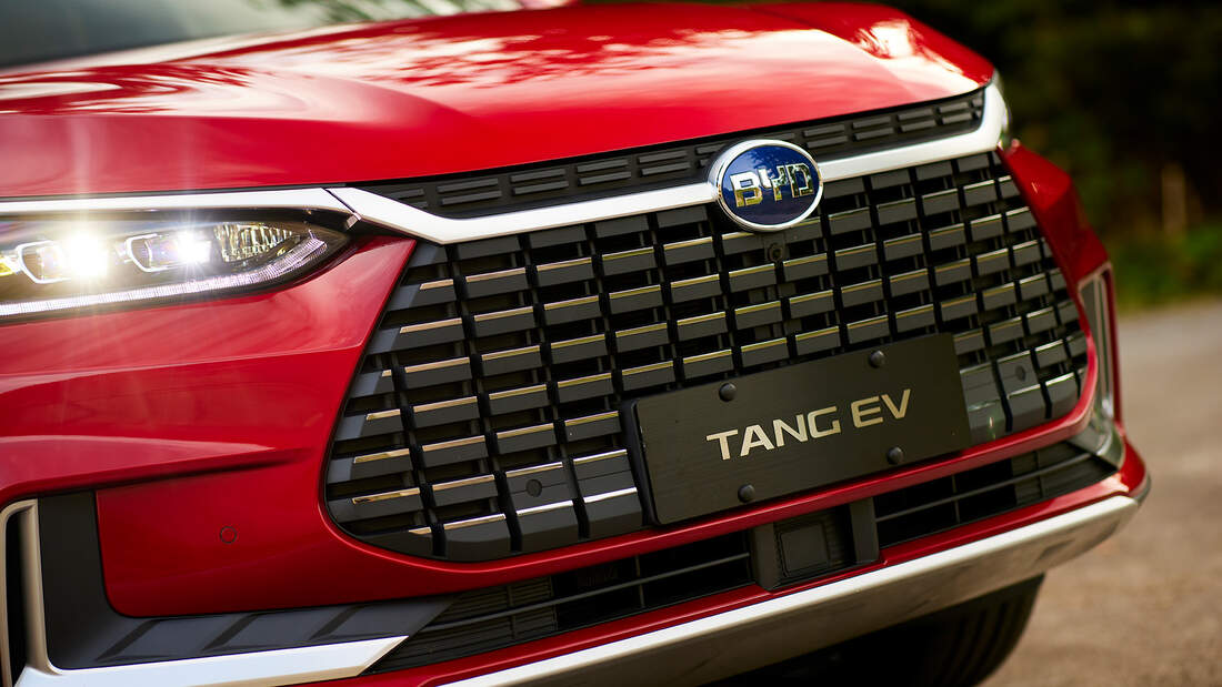 BYD Tang EV: Erste Ausfahrt im Familien-E-SUV | AUTO MOTOR UND SPORT