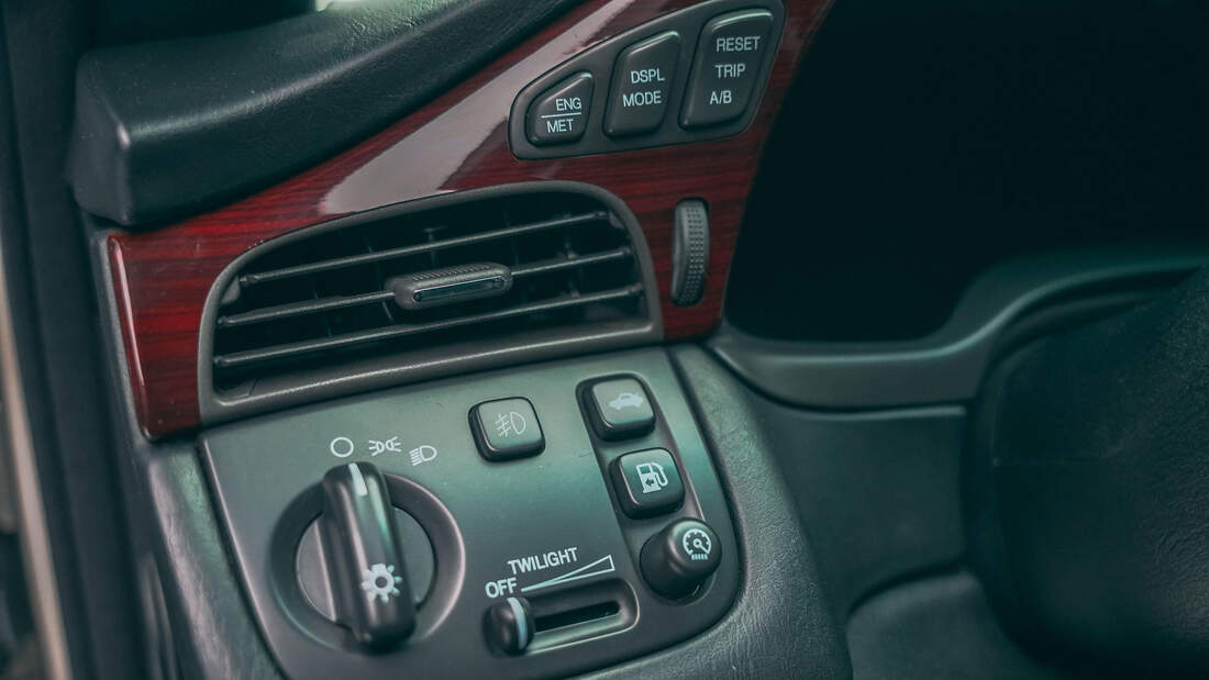 Cadillac DeVille DTSi von Tim Allen in der Auktion | AUTO MOTOR UND SPORT