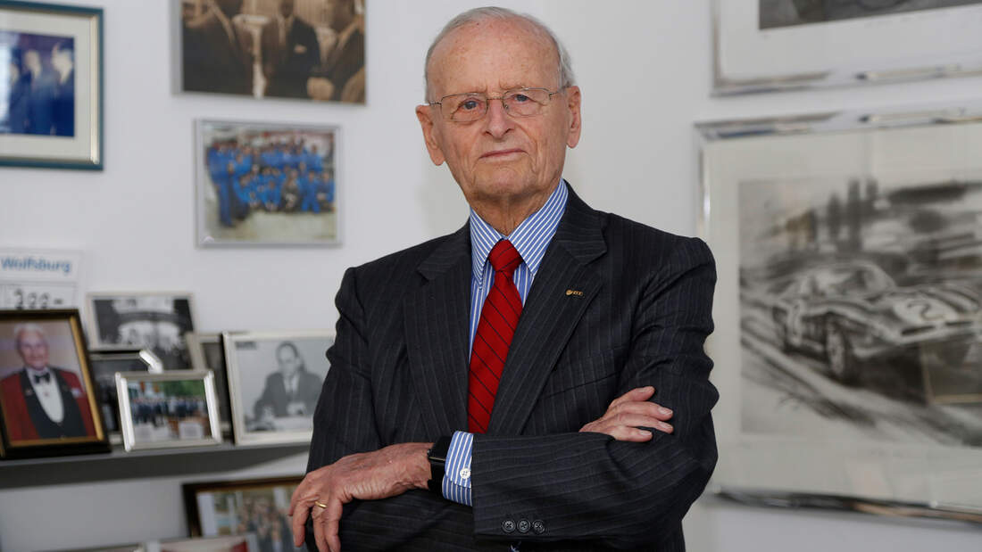 Carl H. Hahn (1926-2023): VW-Chef von 1982 bis 1992 | AUTO MOTOR UND SPORT