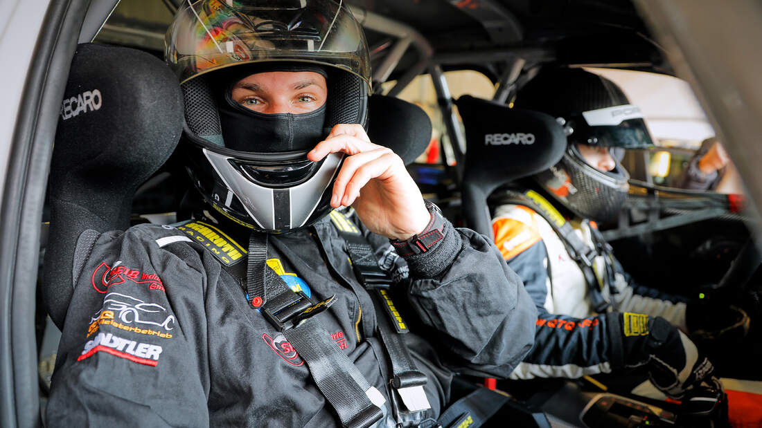 Neue Casio Edifice Kollektion: Smarte Uhren für Trackday-Fans | AUTO ...