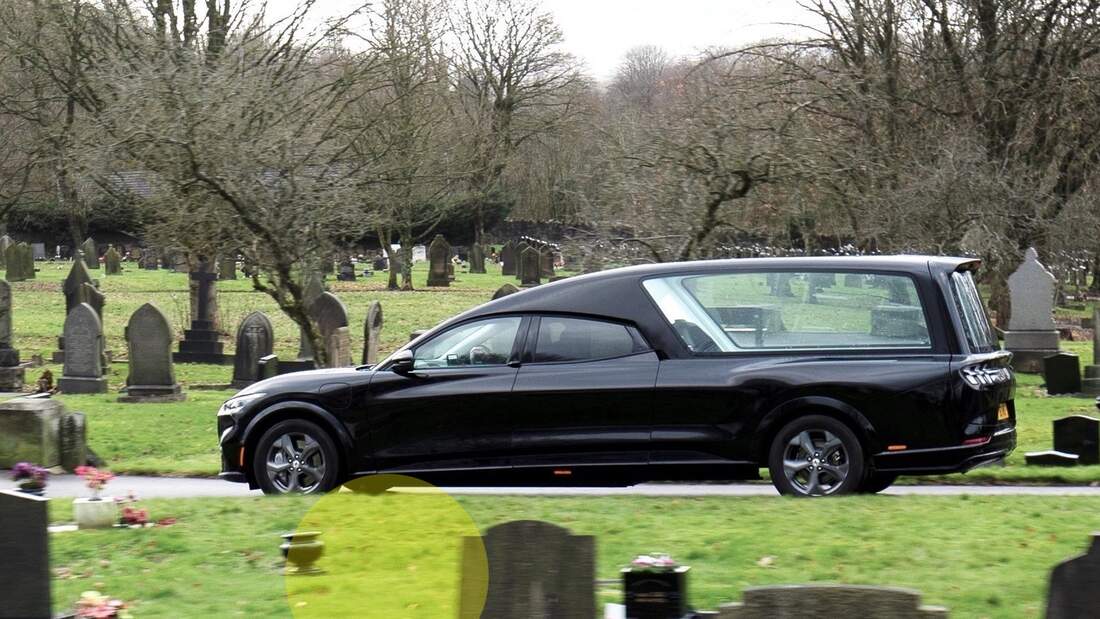 Coleman Milne Ford Mustang Mach-E Leichenwagen | AUTO MOTOR UND SPORT