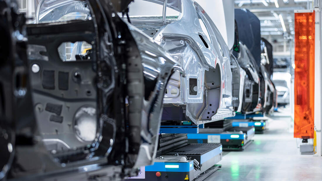 Factory 56: Mercedes eröffnet Werk der Zukunft | AUTO MOTOR UND SPORT