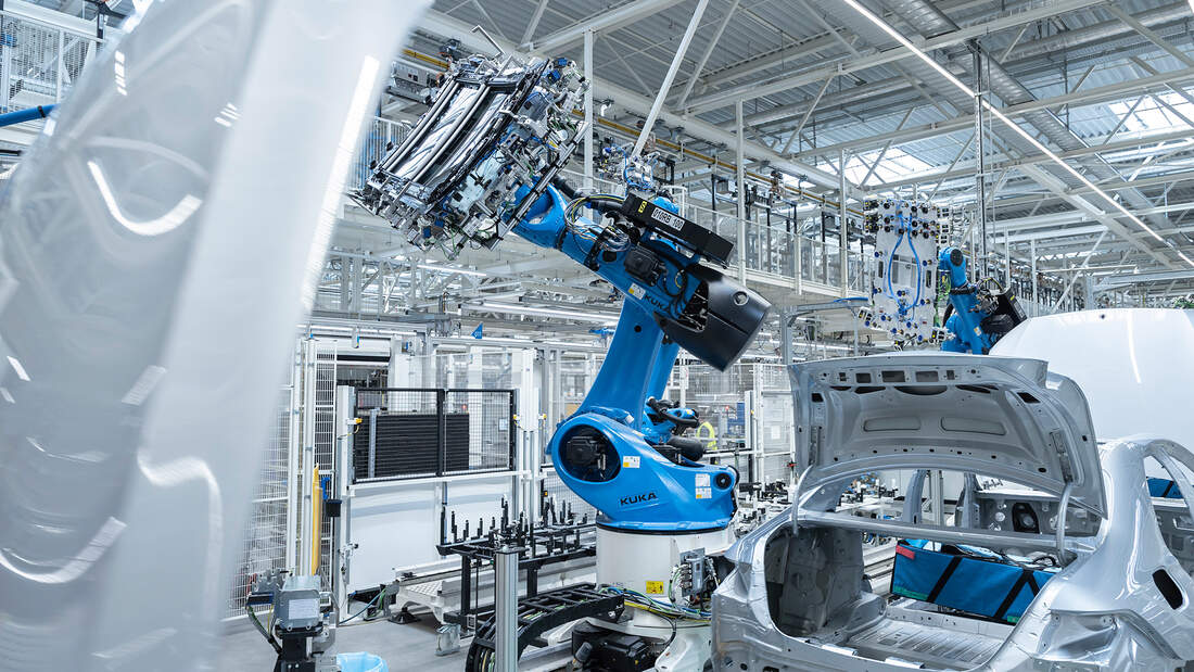 Factory 56: Mercedes eröffnet Werk der Zukunft | AUTO MOTOR UND SPORT