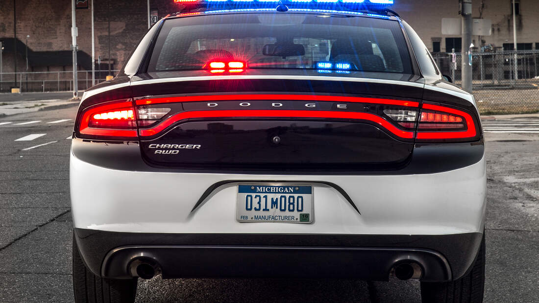 USA Polizeiautos: Dodge Charger Pursuit & Durango Pursuit - auto motor ...
