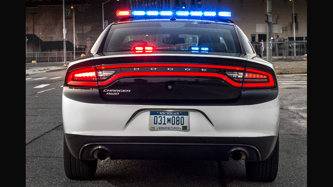 USA Polizeiautos: Dodge Charger Pursuit & Durango Pursuit - auto motor ...