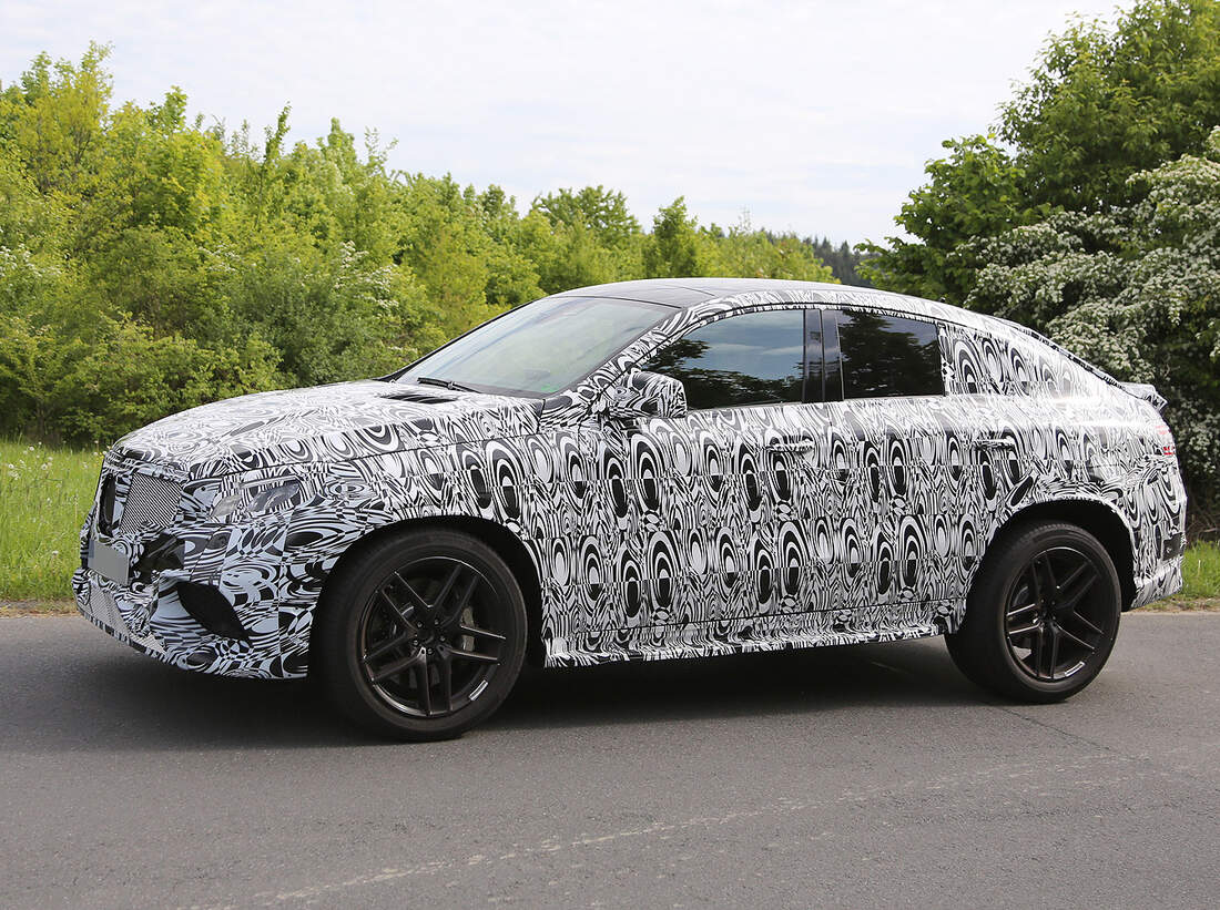 Erlkönig Mercedes MLC 63 AMG: Crossover-Coupé kommt auch als Top-Modell ...