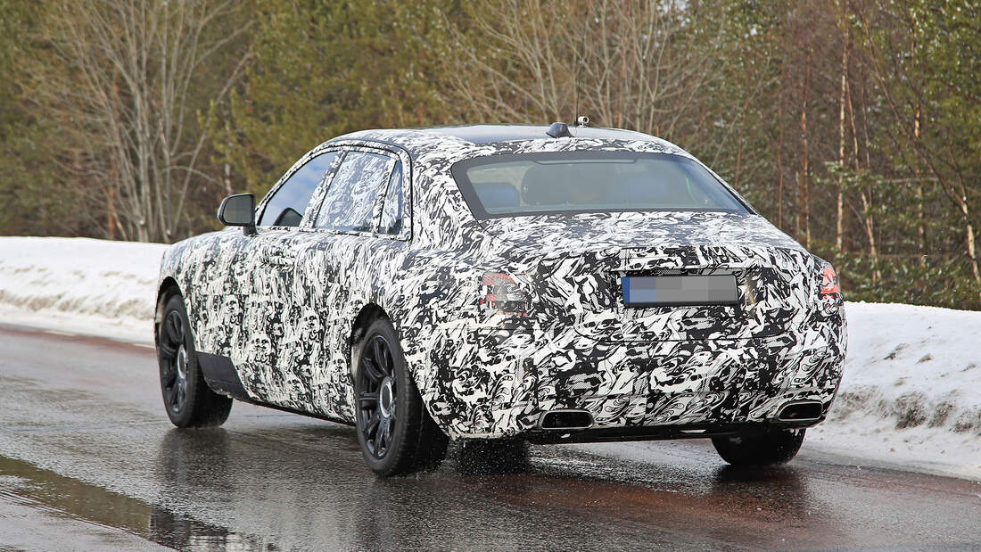 Neuer Rolls-Royce Ghost (EWB): Luxus-Liner mit mehr Radstand erwischt ...