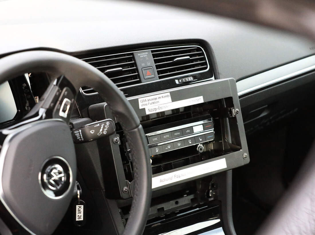 Neuer VW Golf 8 (2019): Cockpit, Motoren, Preis, Marktstart, Infos ...