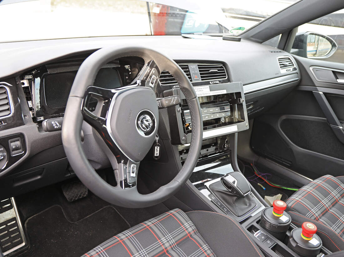 Neuer VW Golf 8 (2019): Cockpit, Motoren, Preis, Marktstart, Infos ...