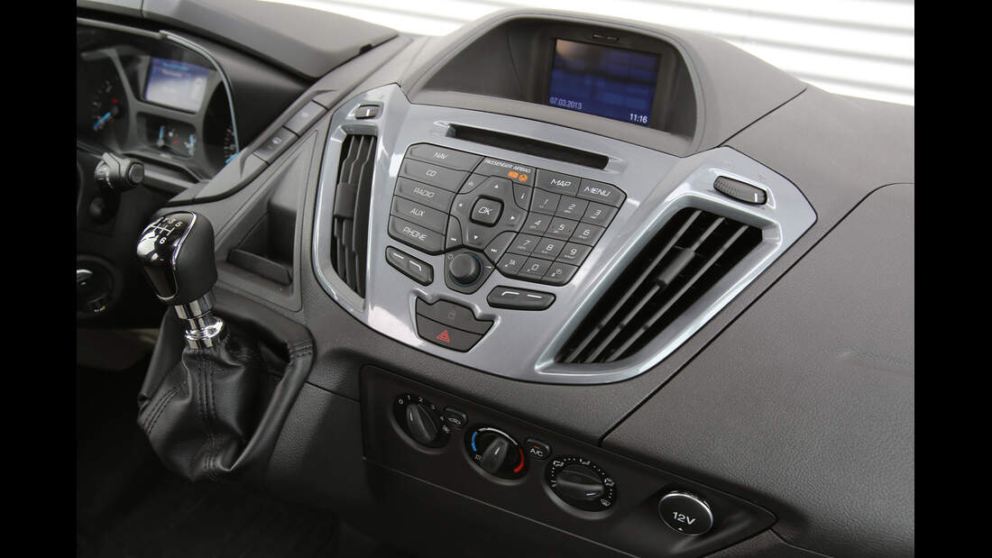 VW Multivan, Mercedes Viano, Ford Tourneo: Raum für Familienleben ...