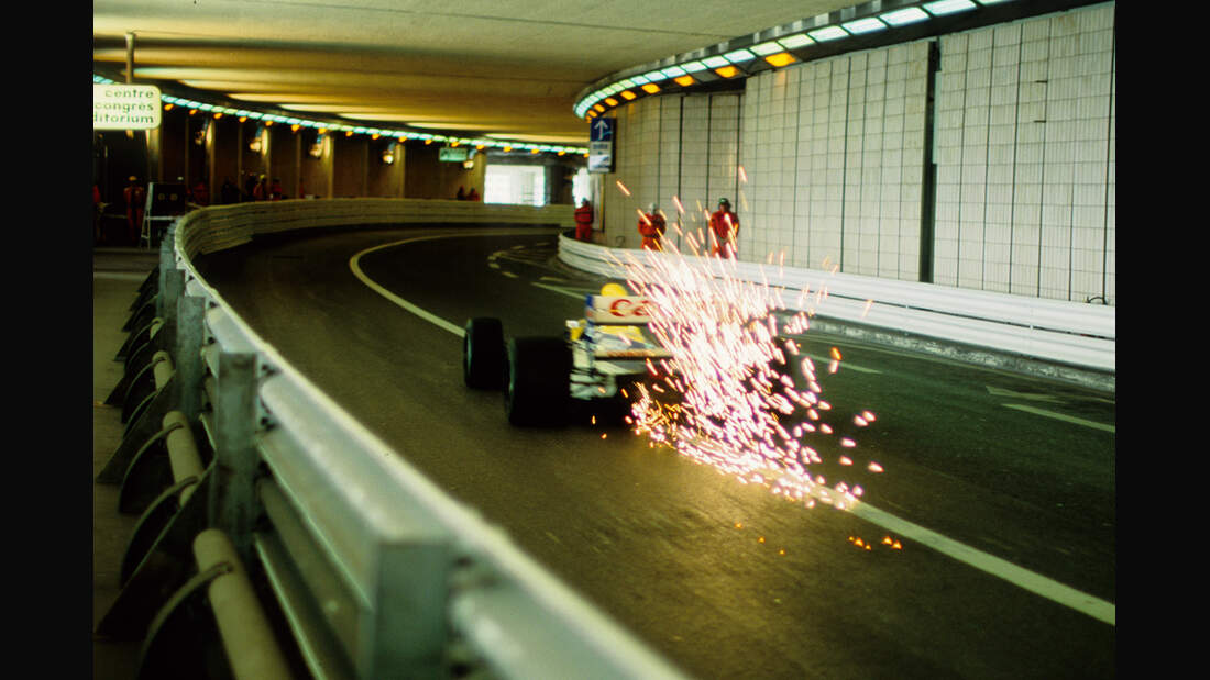 F1 Technik Skid Blocks: Darum funkt's in der Formel 1 - auto motor und ...