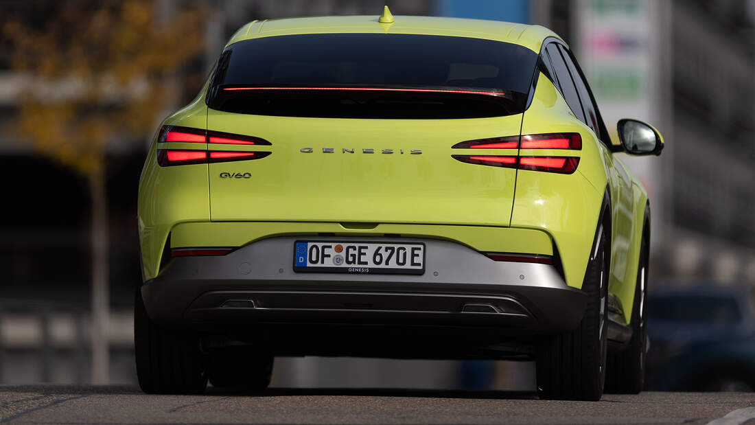 Ford Mustang Mach-E und Genesis GV60 im Test | AUTO MOTOR UND SPORT