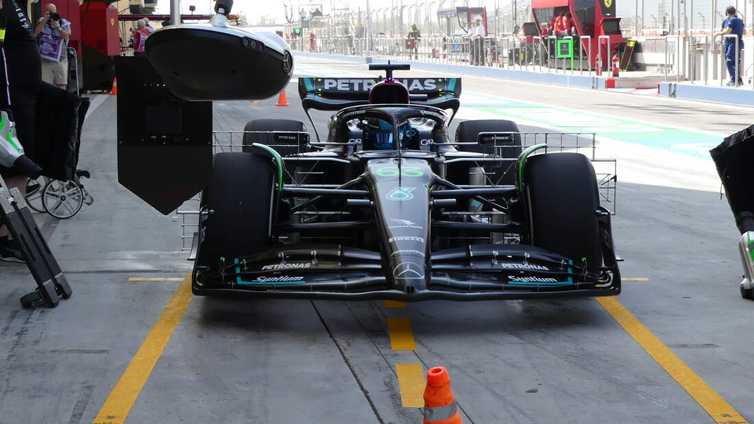 Red Bull auf Schienen: Mercedes mit Flügel-Update | AUTO MOTOR UND SPORT