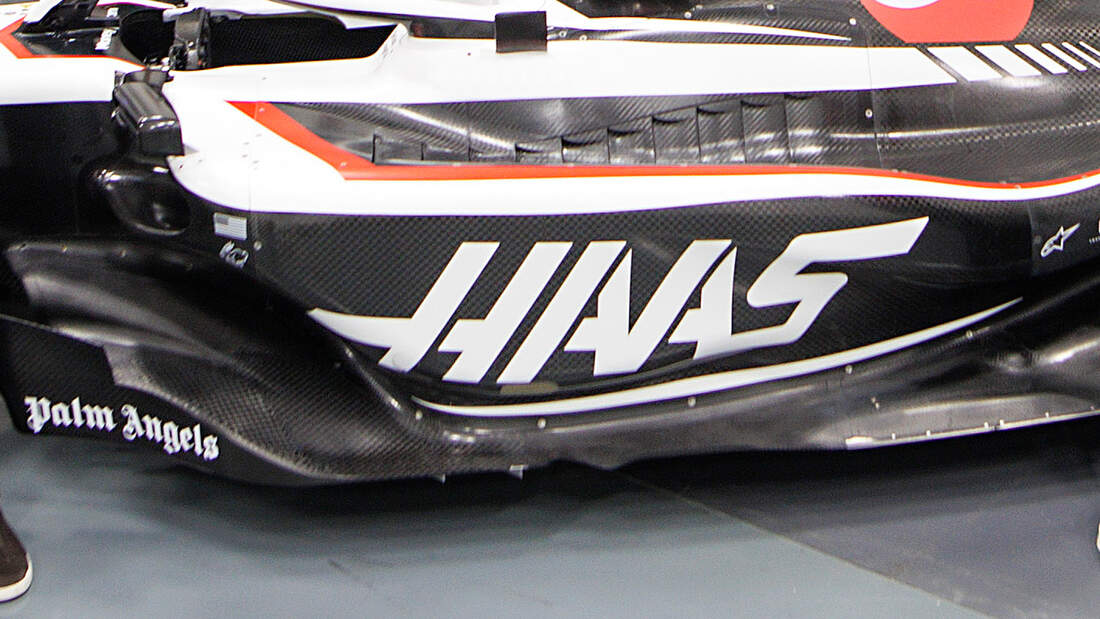 Bilder-Galerie: Neue F1-Autos im Carbon-Look | AUTO MOTOR UND SPORT