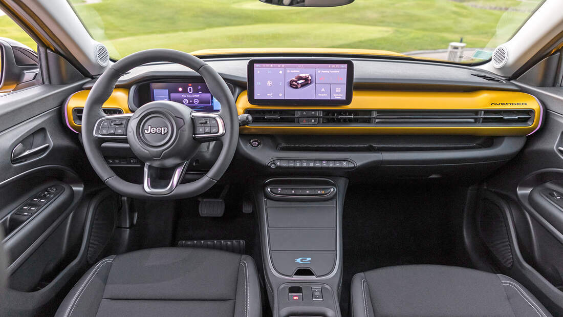 Jeep Avenger: Erste Fahrt im E-Jeep | AUTO MOTOR UND SPORT