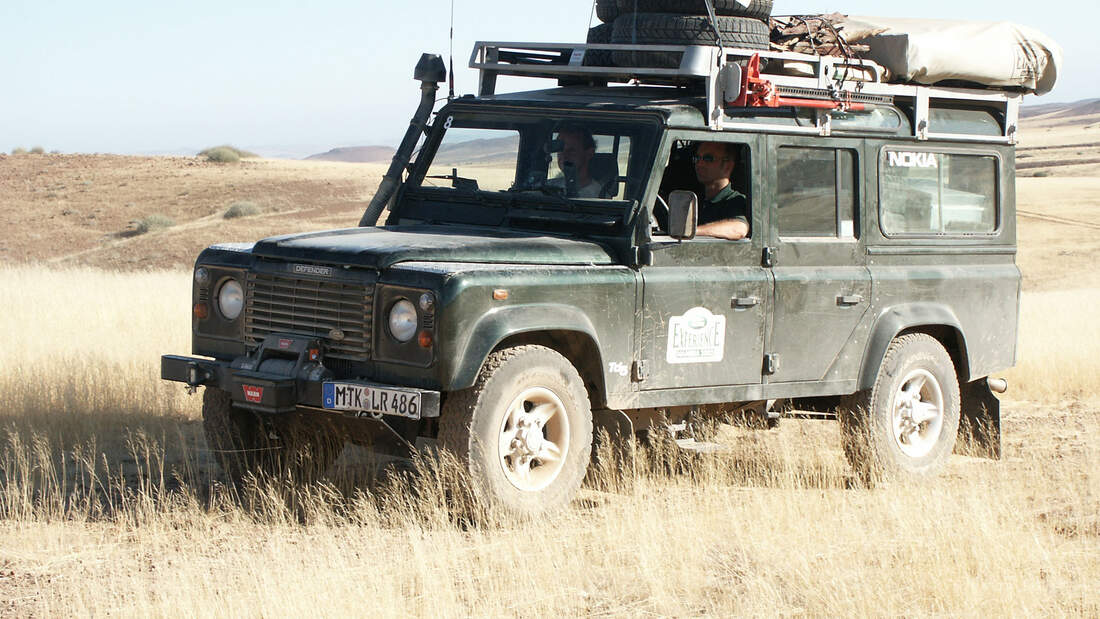 Land Rover Defender im Generationen-Vergleich: Was hat der Neue ...