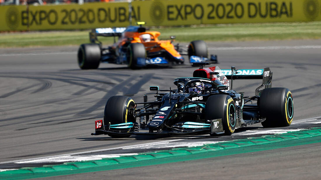 Crash Silverstone 2021: Verstappen vs. Hamilton | AUTO MOTOR UND SPORT