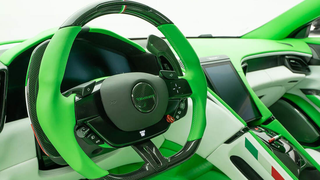 Mansory Ferrari Roma: Carbon immer, schrill auf Wunsch | AUTO MOTOR UND ...