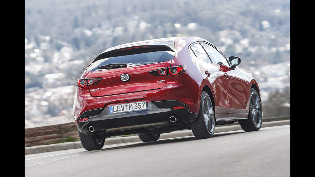 Vergleichstest: Hyundai i30 Fastback vs. Mazda 3 | AUTO MOTOR UND SPORT