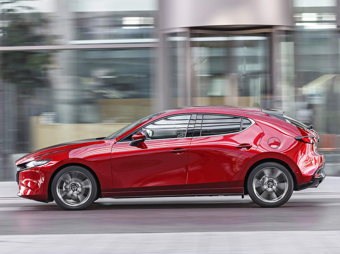 Vergleichstest: Hyundai i30 Fastback vs. Mazda 3 - auto motor und sport