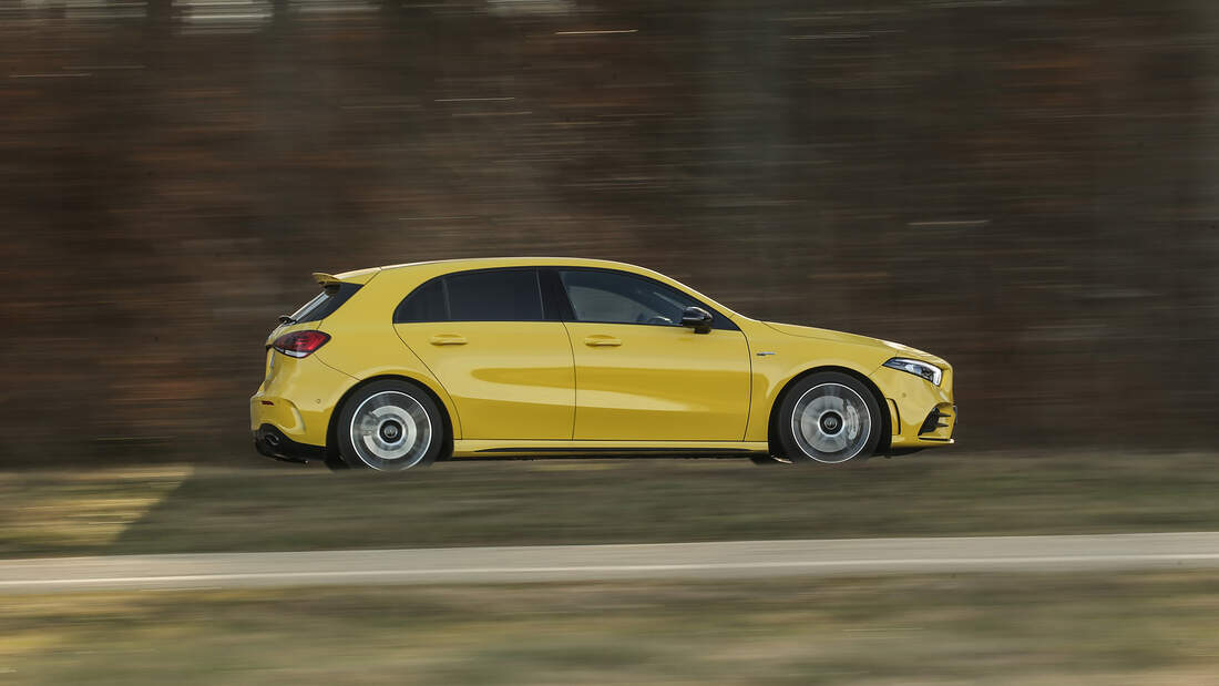 Test BMW M135i xDrive und Mercedes-AMG A 35 4Matic | AUTO MOTOR UND SPORT