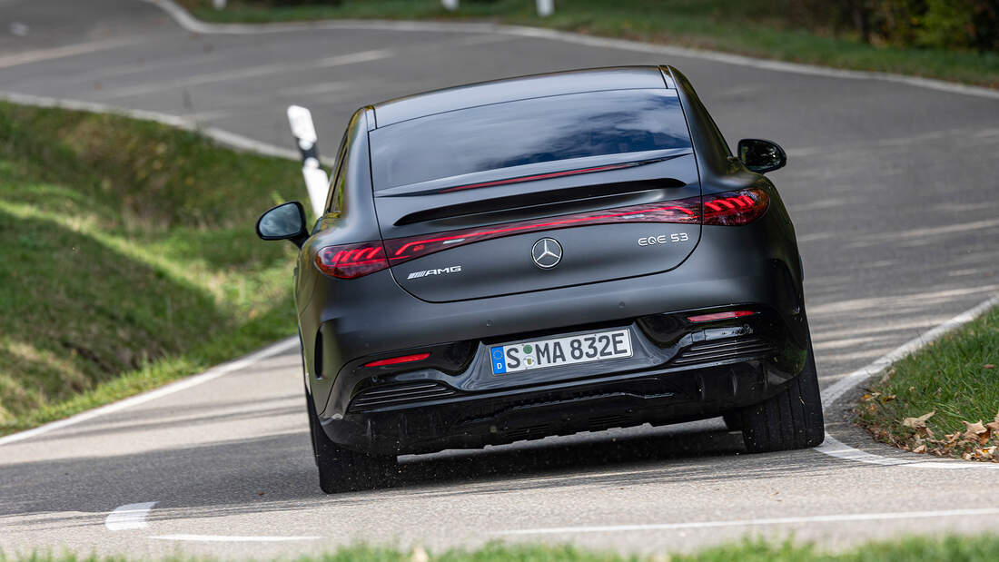 Mercedes-AMG EQE 53 im Test: 687 PS für 2,5 Tonnen | AUTO MOTOR UND SPORT
