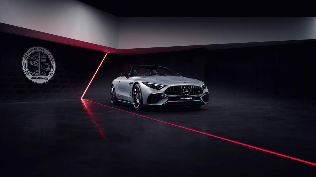 AMG SL 63 in F1-Petronas-Lackierung | AUTO MOTOR UND SPORT