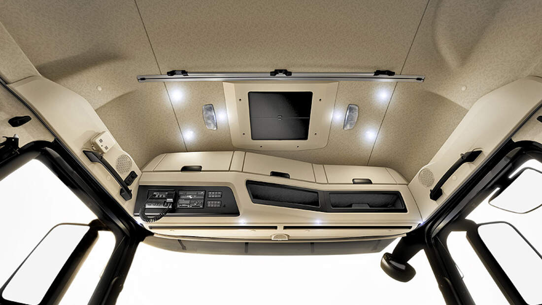 Neuer Mercedes Actros: So fährt und lebt es sich im Luxus-Lkw - auto ...