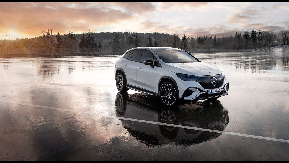 Doppelte Mitfahrt: Mercedes-AMG EQE 53 SUV und 500 4Matic | AUTO MOTOR UND SPORT