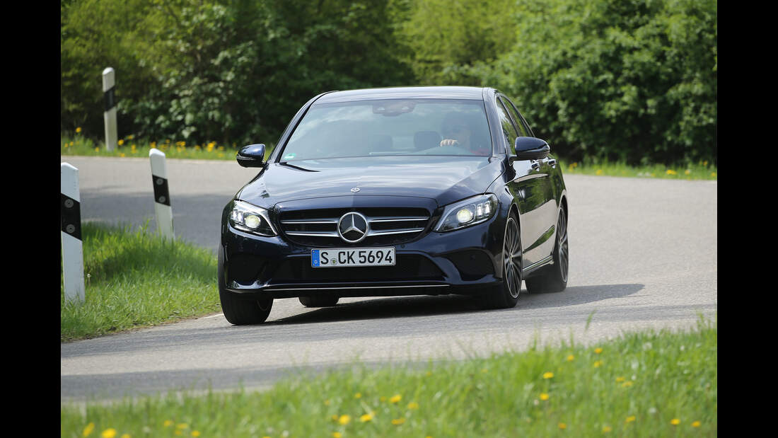 BMW 320d vs. Mercedes C 220d im Test | AUTO MOTOR UND SPORT
