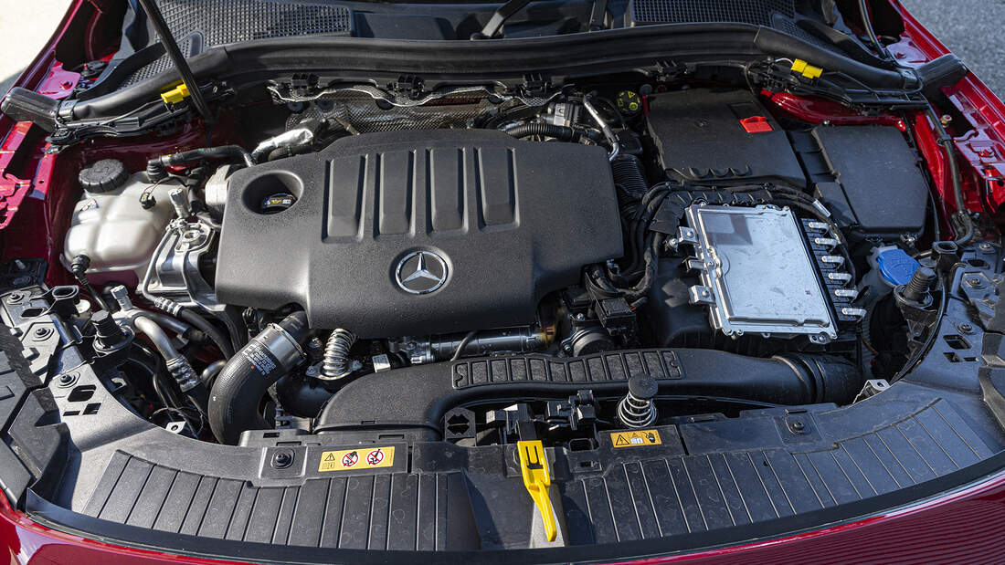 Test Mercedes GLA 220 d 4Matic | AUTO MOTOR UND SPORT